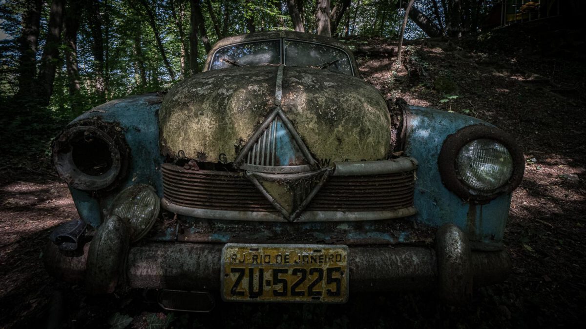 Autofriedhof Neandertal | Thomas Nentwich